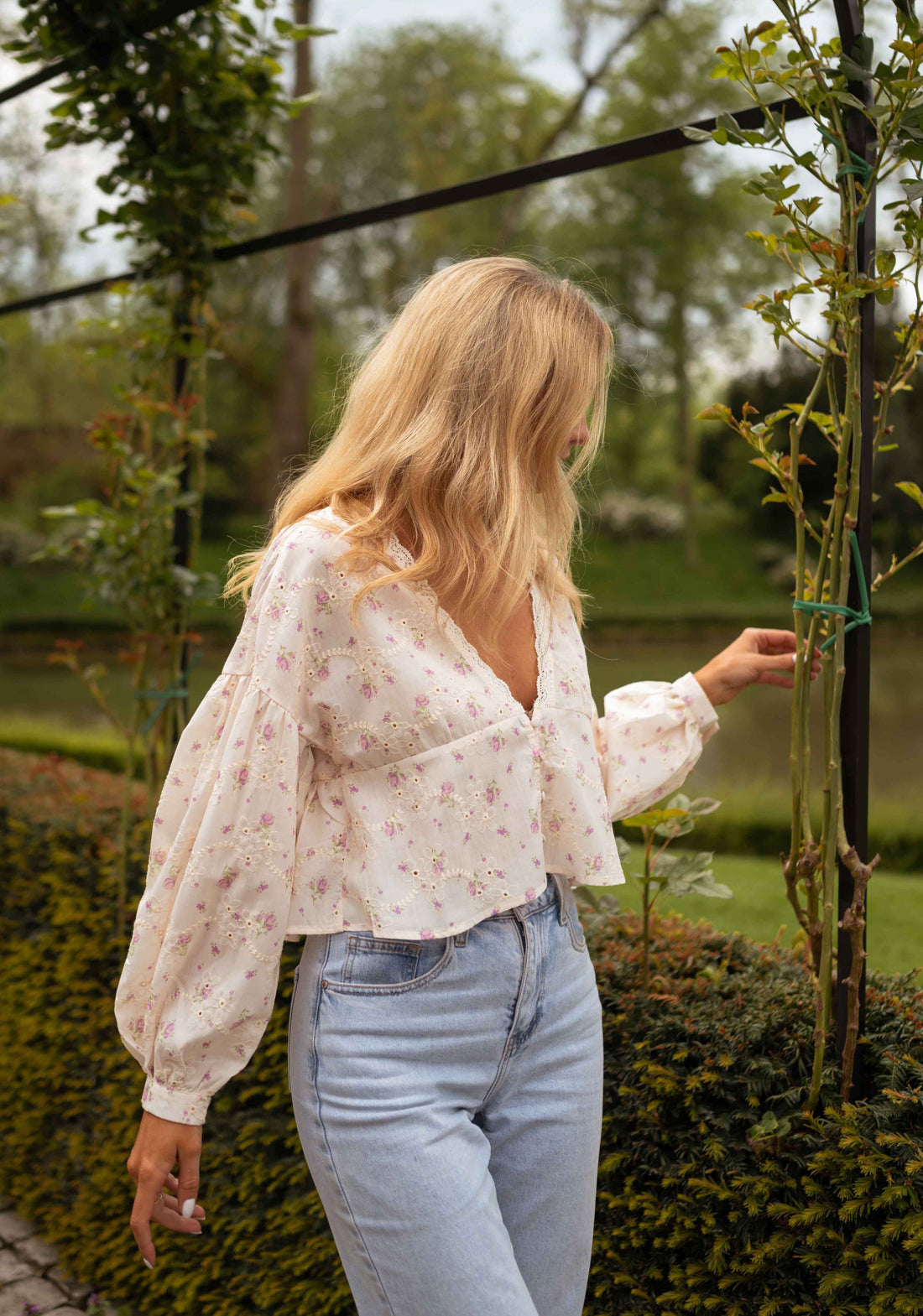 Ecru Floral Archie Blouse – Easy Clothes North America