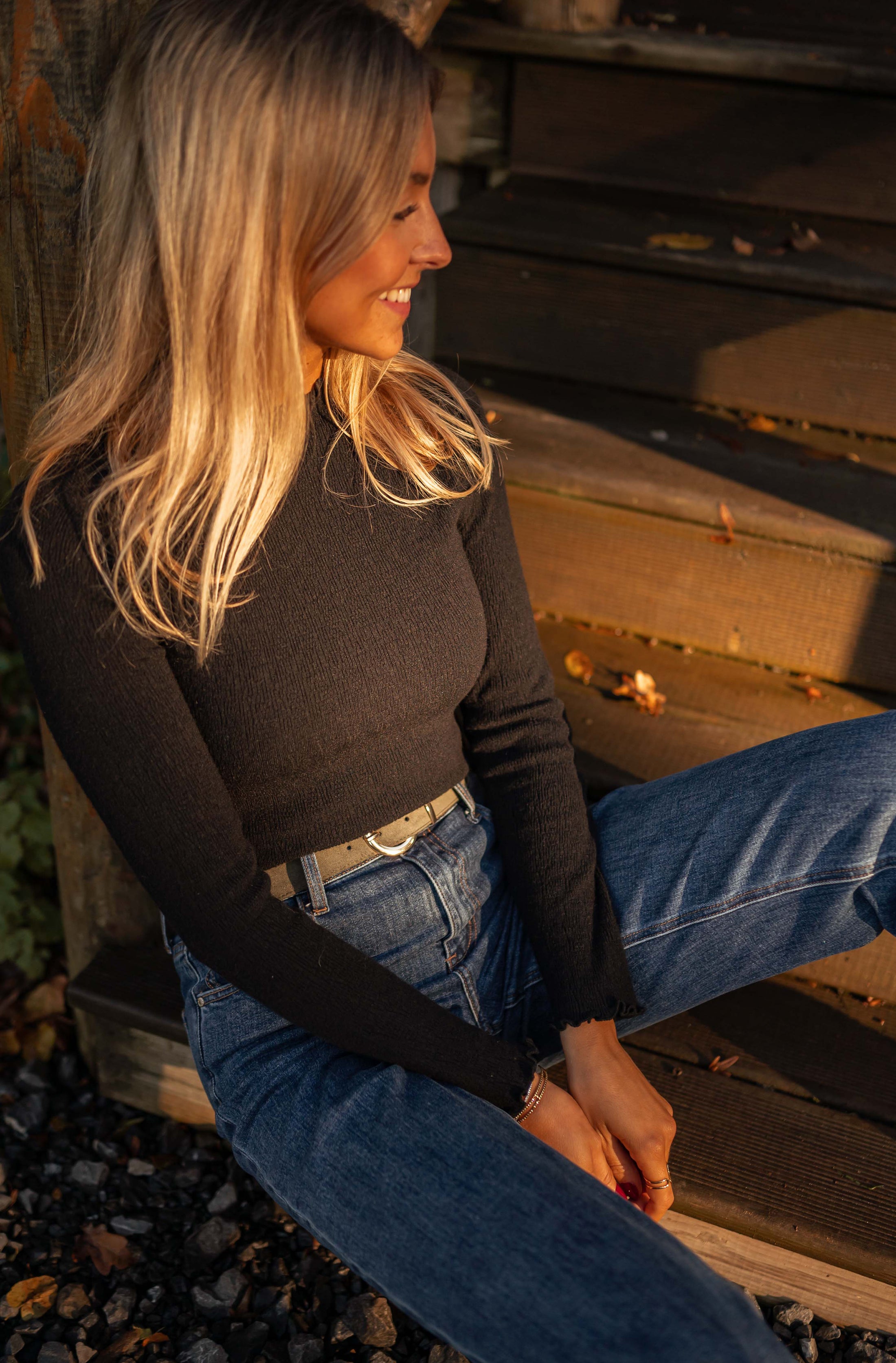 Black Thin Dina Sweater – Easy Clothes North America
