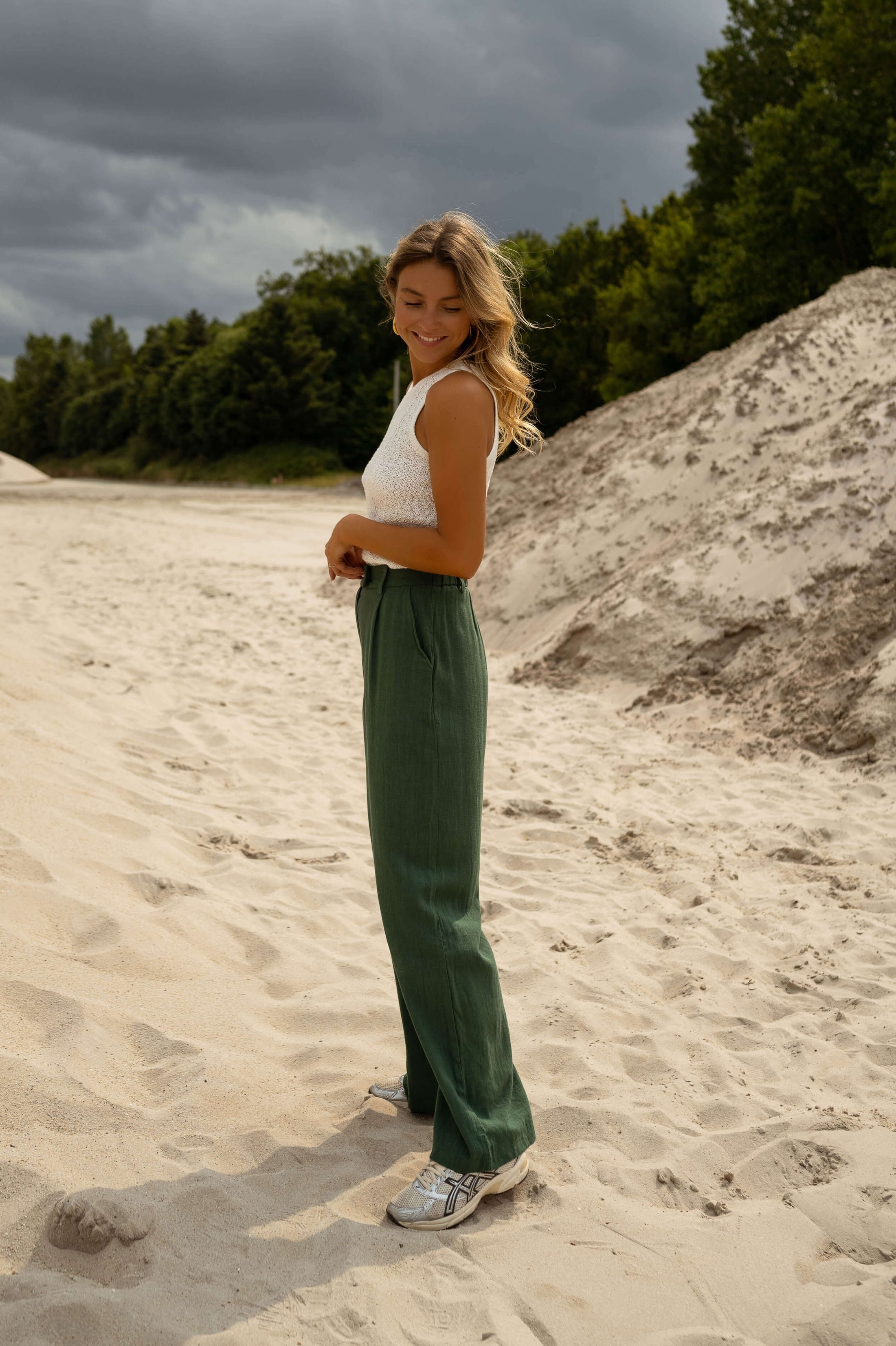 Dark Green Linen Joey Pants – Easy Clothes North America