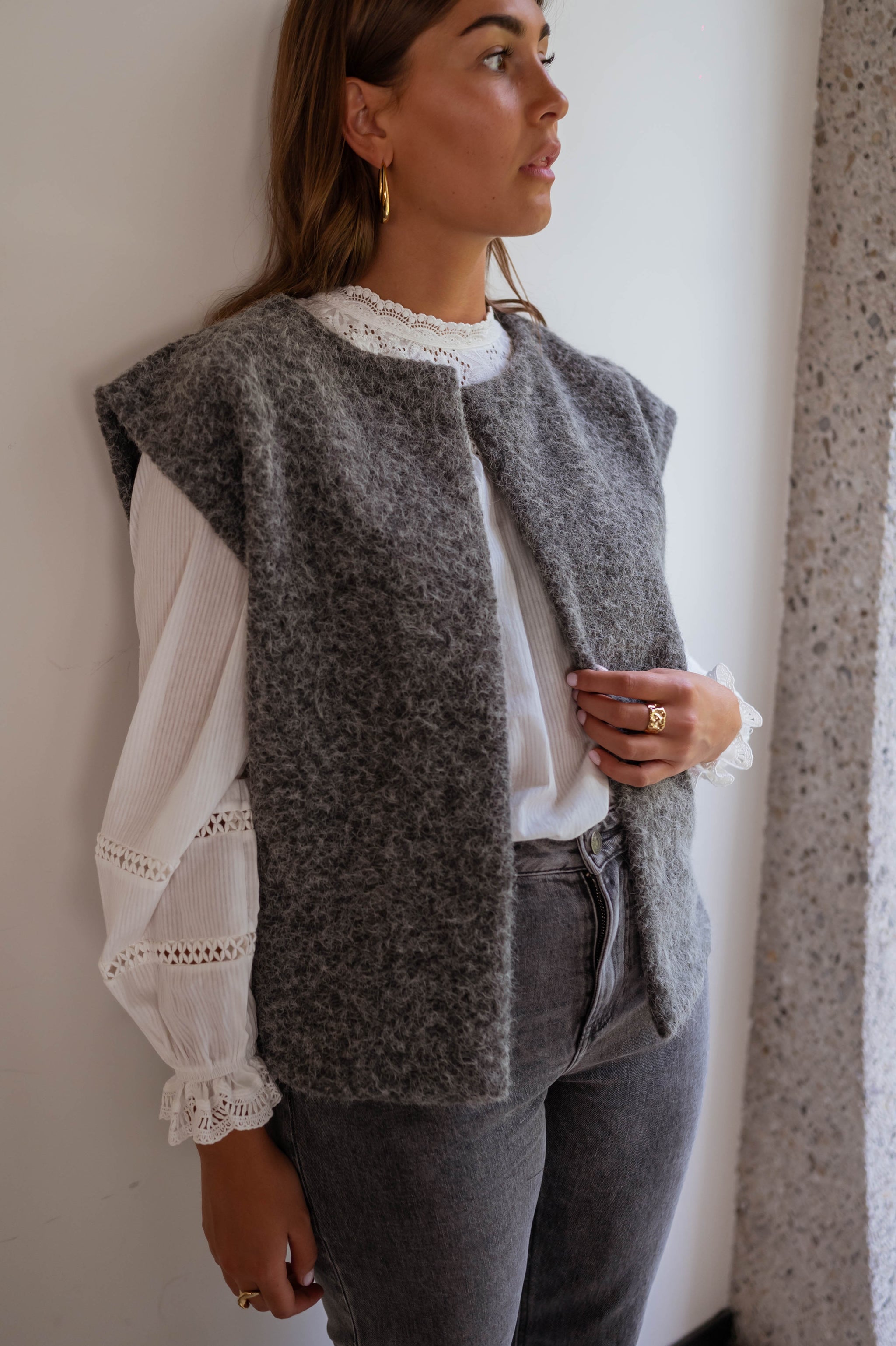 Grey Lander Sleeveless Cardigan – Easy Clothes North America