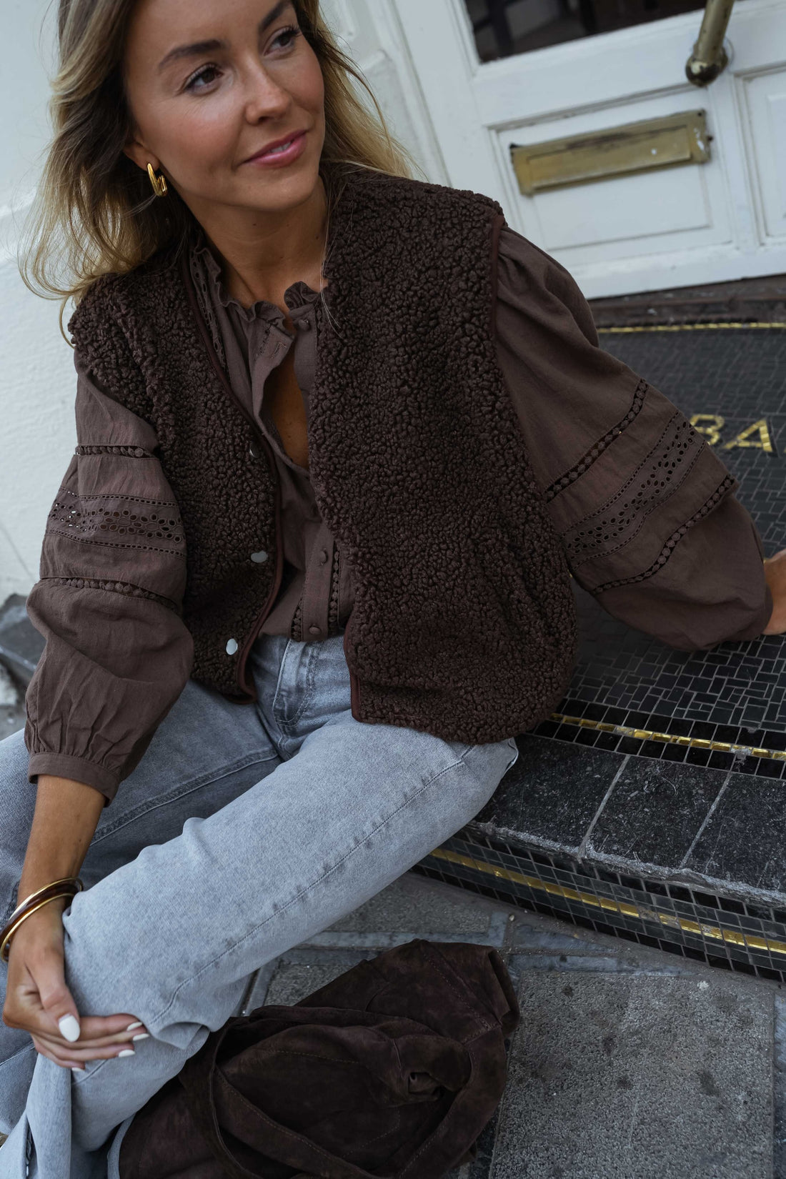 Brown Taoh Vest – Easy Clothes North America