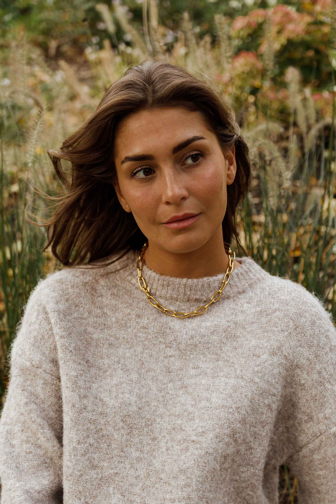 Golden Olya Necklace – Easy Clothes North America