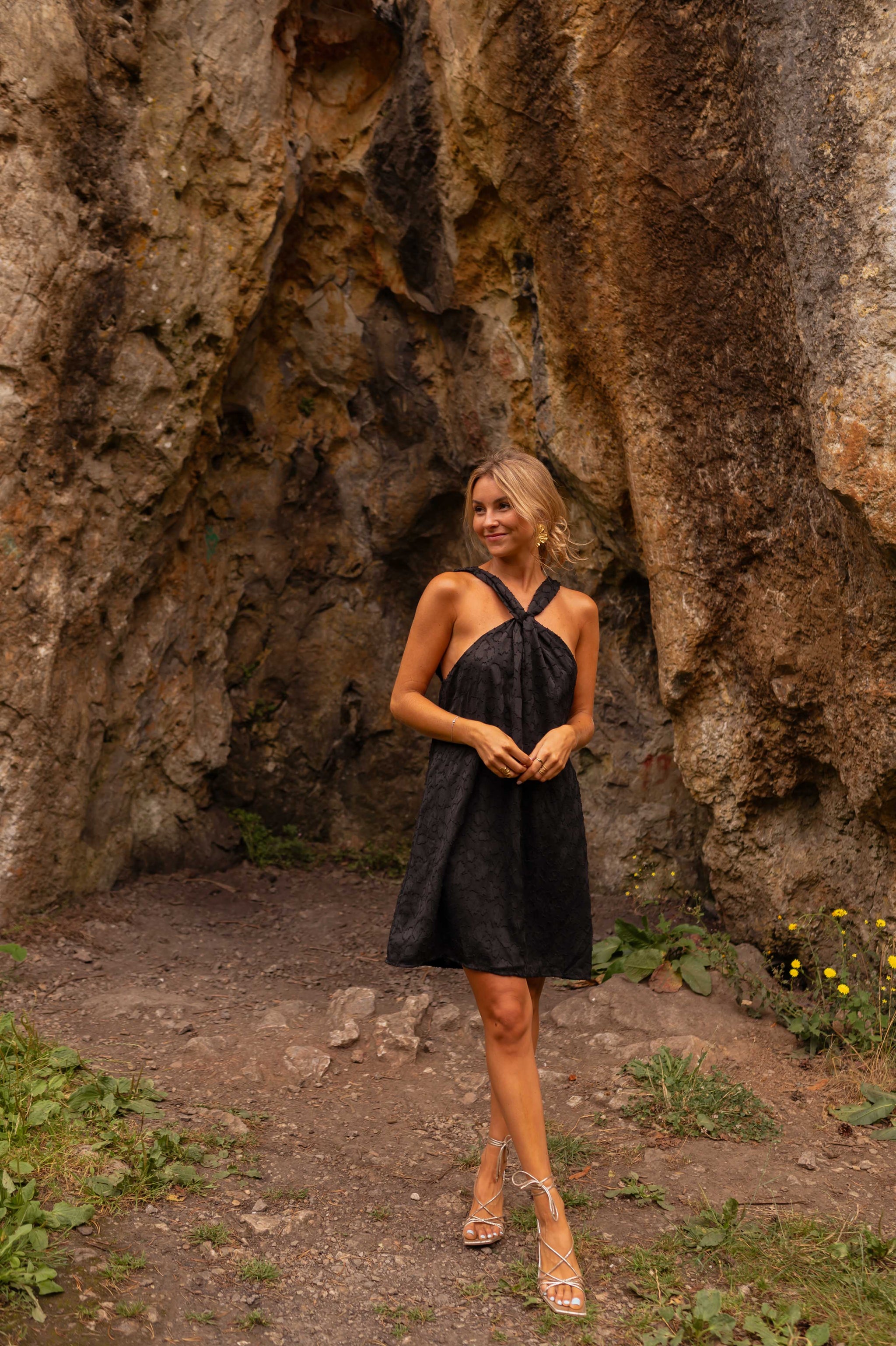 Black Oprah Dress – Easy Clothes North America