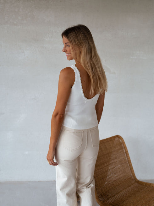 White Bella Top – Easy Clothes North America